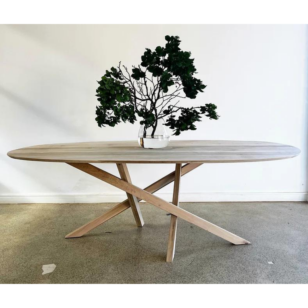 Hunter Dining Table – Art of Curation